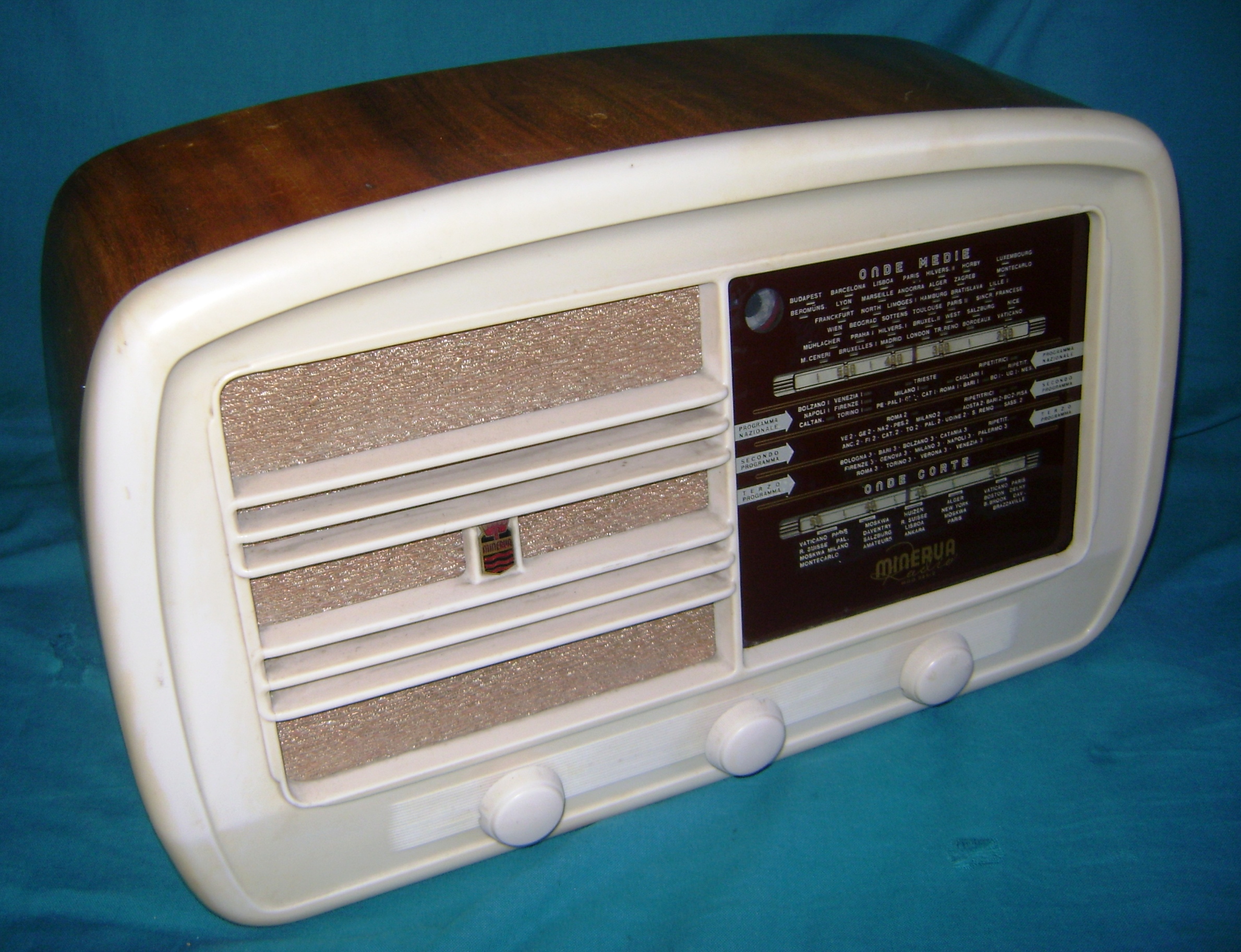 :::la RADIO D'EPOCA::: di Maurizio Della Bianca - Genova (I) - Radio a ...